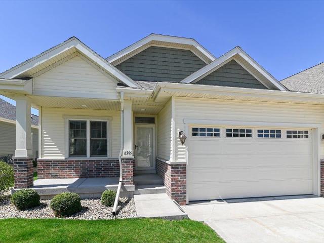 6795 Village Walk Lane