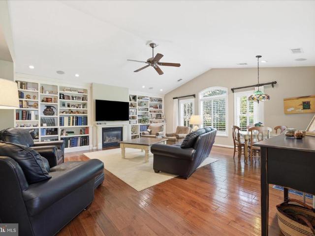 6796 Sunnybrook Drive
