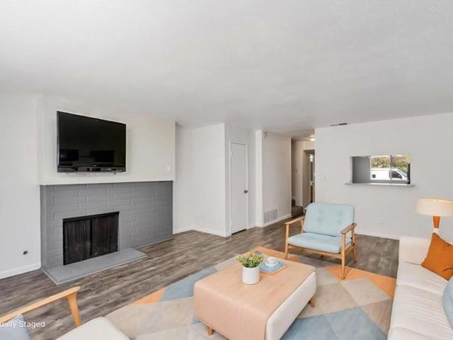 6799 Alvarado Rd Unit 4, San Diego, CA 92120