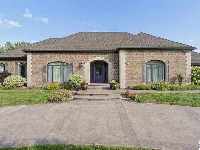 6799 E Manor Dr, Terre Haute, IN 47802
