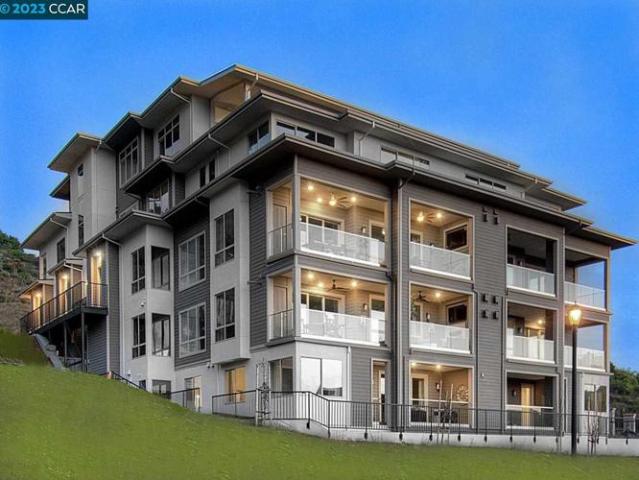 6799 Skyview Dr, Oakland, CA 94605