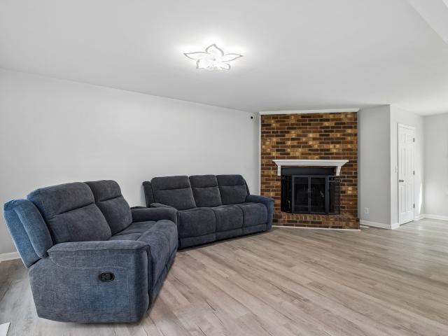 679 Frankfort Dr