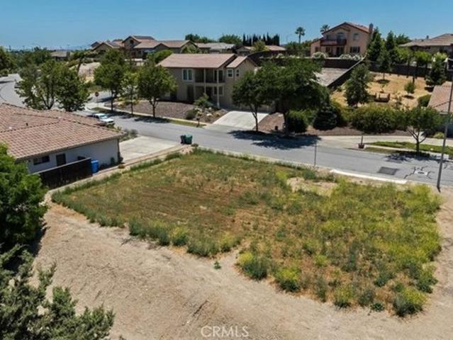 679 Red Cloud Rd, Paso Robles, CA 93446