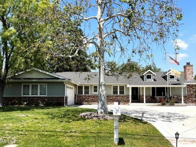 679 Waverly Heights Dr, Thousand Oaks, CA 91360