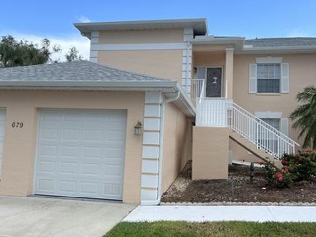 679 Wiggins Lake Dr Apt 101, Naples, FL 34110