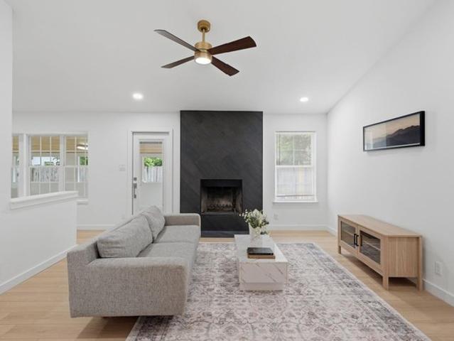 6804 Meadow Run, Austin, TX 78745