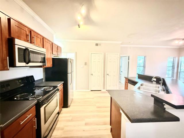 6804 N Capital Of Texas Highway # 226