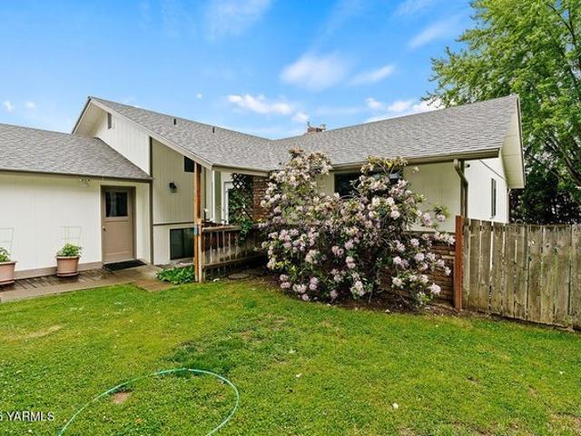 6804 Alpine Way, Yakima, WA 98908