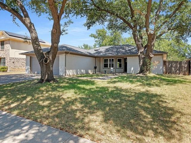 6804 Richfield Dr, North Richland Hills, TX 76182