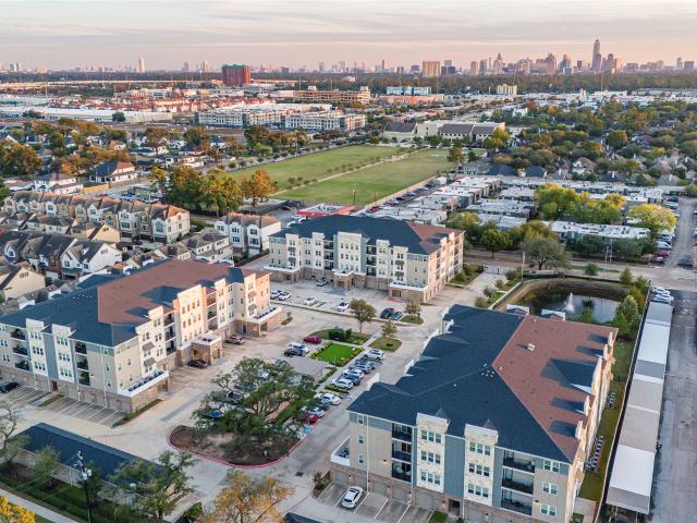 6804 Westview Drive 3404
