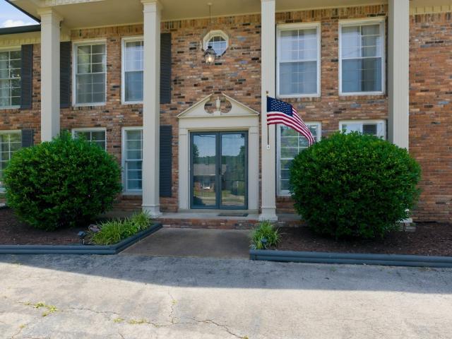 6805 Cloudland Dr