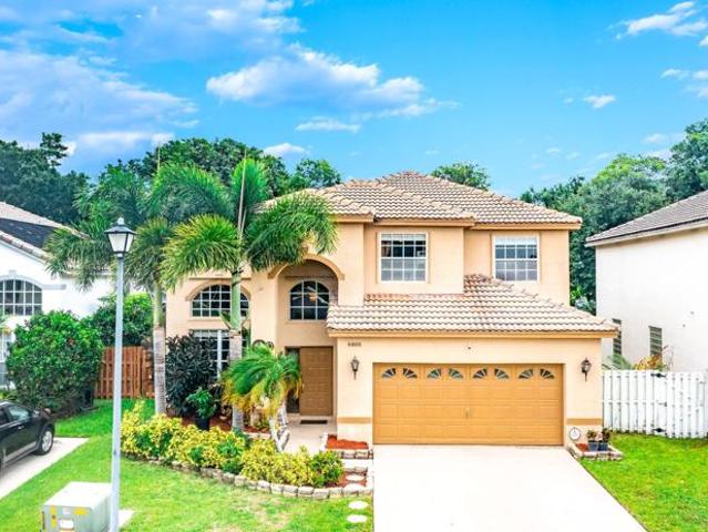 6805 Coral Reef St, Lake Worth, FL 33467