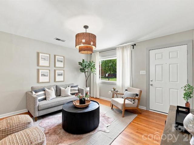 6805 Ellendale Drive