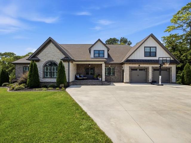 6805 Lakeshore Dr, Chattanooga, TN 37416