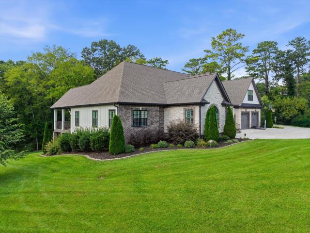 6805 Lakeshore Drive