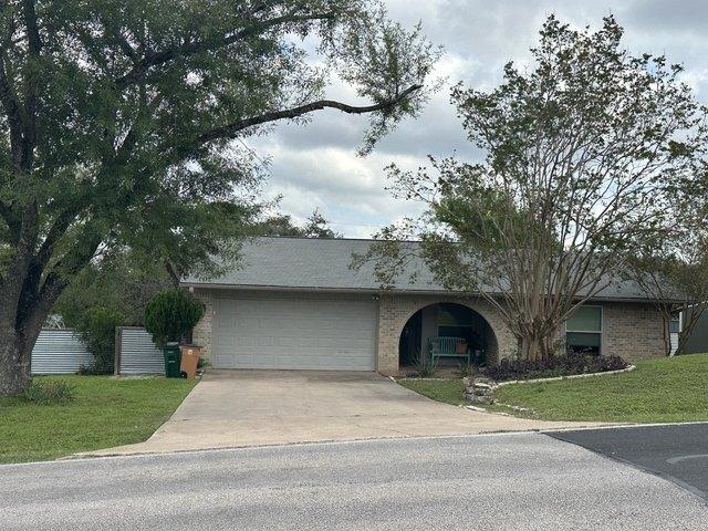 6805 Silvermine Dr, Austin, TX 78736
