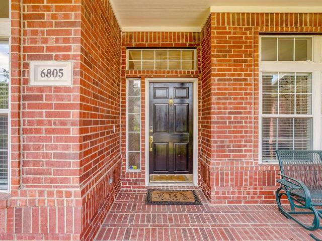 6805 Windwood Trail