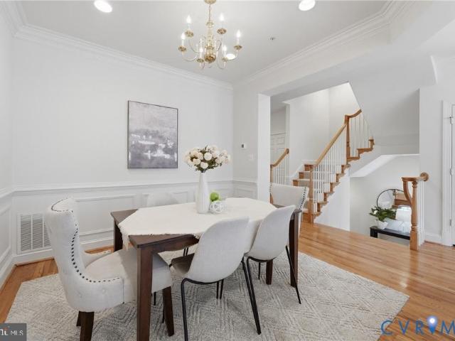 6806 Thompson Crest Court