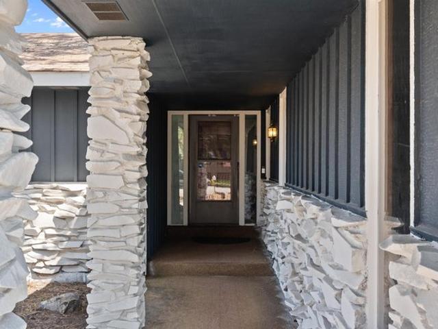 6806 W Johannsen Ave, Nine Mile Falls, WA 99026