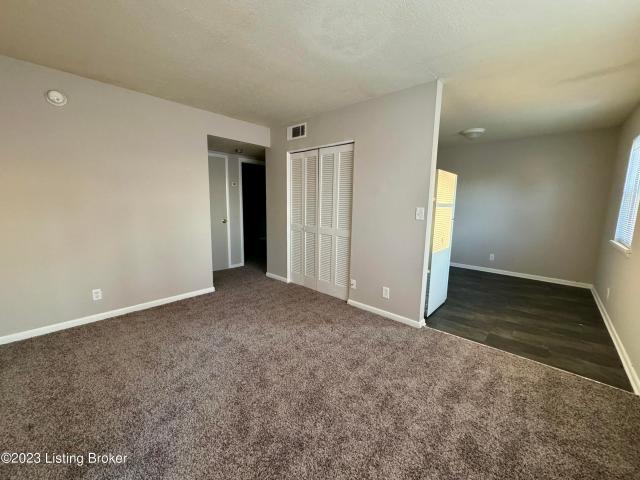 6807 Crestview Dr
