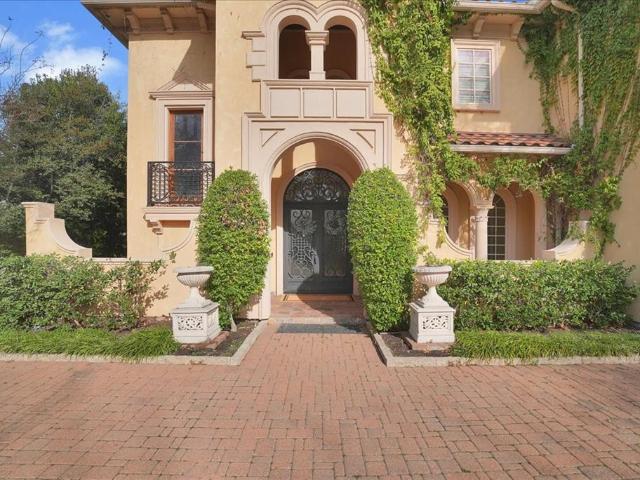 6807 Lupton Drive