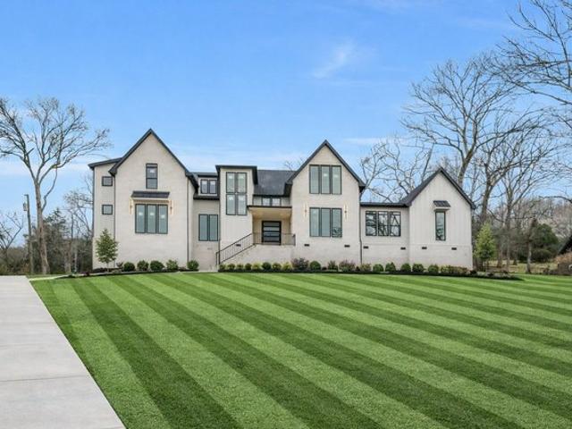 6807 Pennywell Dr, Nashville, TN 37205