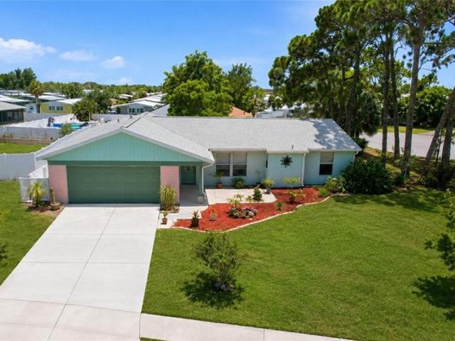 6807 36th Avenue Dr W, Bradenton, FL 34209
