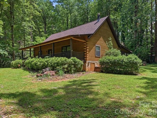 6808 Linda Lake Dr, Charlotte, NC 28215