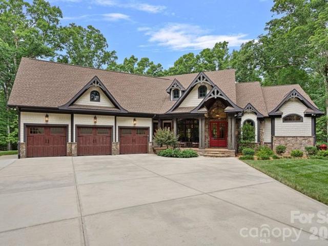 6808 Live Oaks Ln, Waxhaw, NC 28173