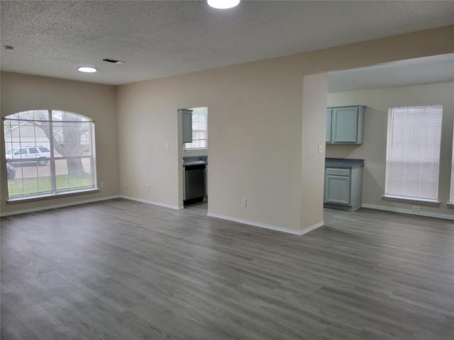 6808 W Lynn Creek Drive