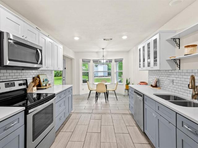 6808 Woodway Dr, Fort Worth, TX 76133 | MLS #21238 | Compass