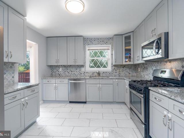 6809 Crafton Lane