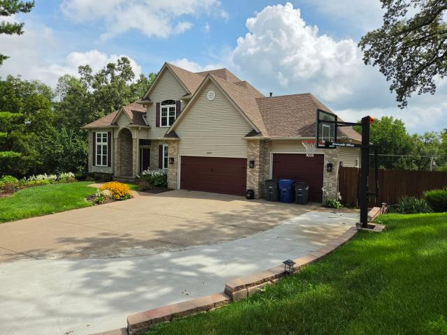 6809 RIDGES Court