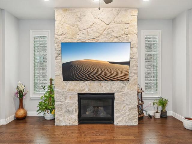 6809 Royal View Drive