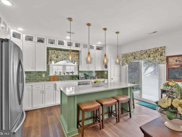 6809 winthrop ct