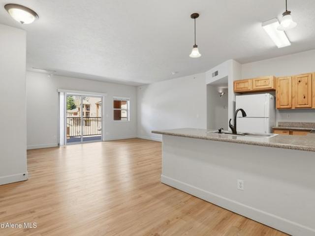 6800 N Spurwing Loop Unit 202, Coeur d'Alene, ID 83815