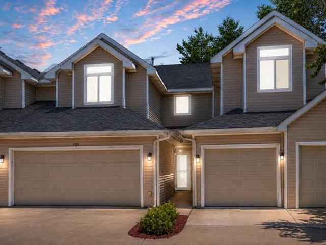 6800 Ashworth Rd Unit 305, West Des Moines, IA 50266