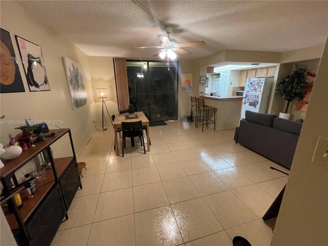 6800 Cypress Rd, Unit 305, Plantation, FL 33317 | MLS #A11982