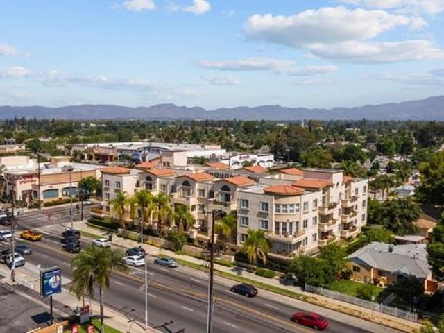 6800 Corbin Ave 204, Reseda, CA