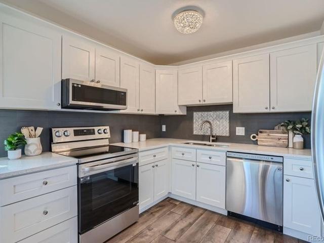 6800 E Tennessee Ave Apt 613, Denver, CO 80224
