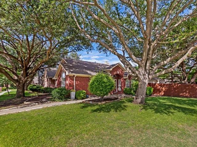 6800 Forest Hills Dr, Plano, TX 75023
