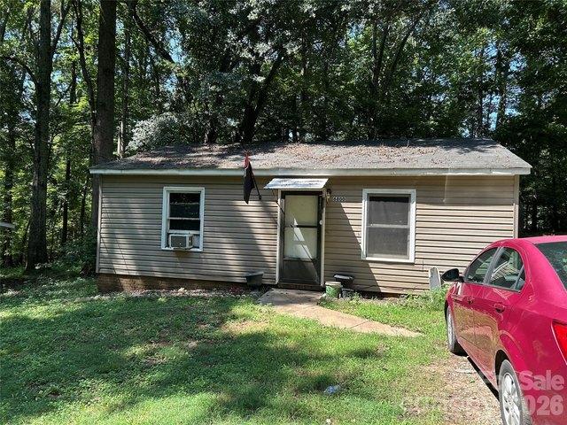 6800 Glover Ln, Stanley, NC 28164