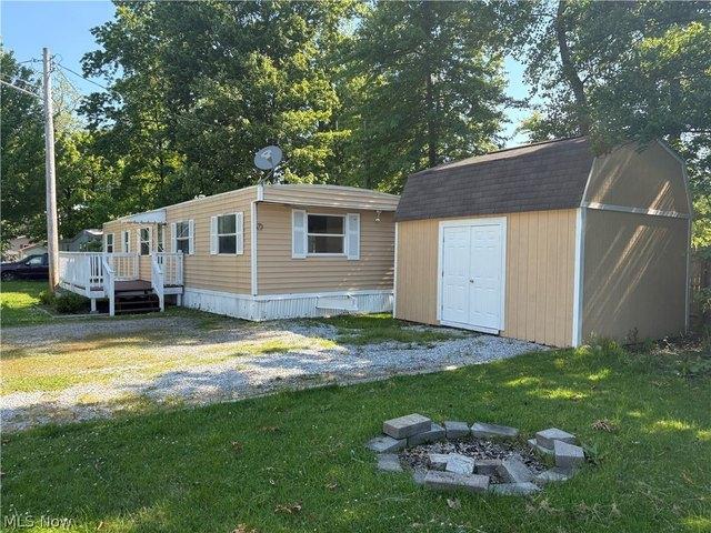 6800 Lake Rd W, Geneva, OH 44041