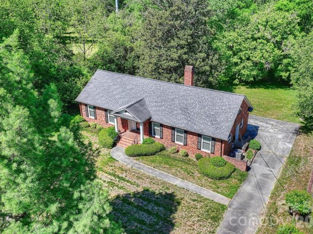 6800 Lancer Dr, Charlotte, NC 28226 | MLS #4372 | Compass