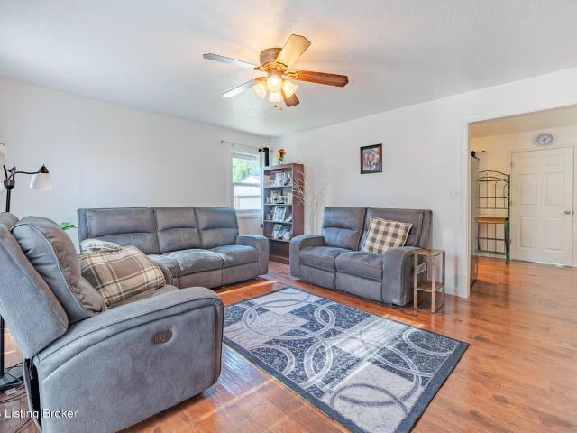 6801 Moorhampton Dr