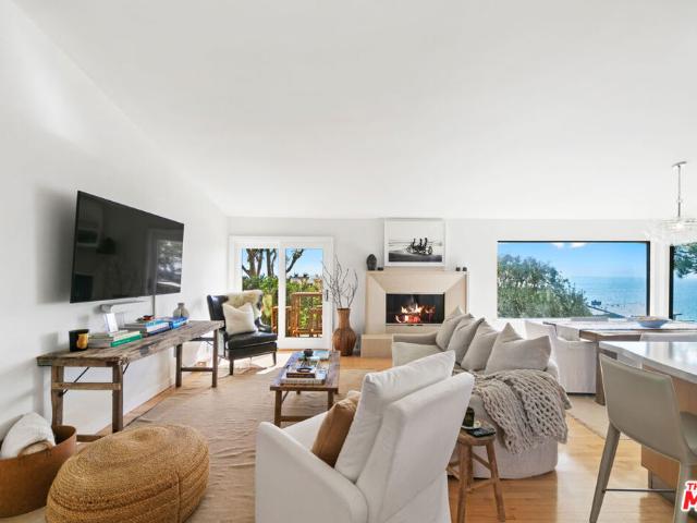 6801 Seawatch Lane