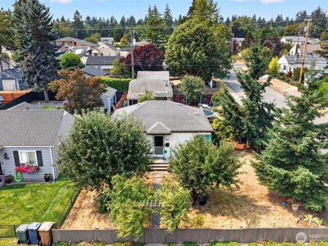 6802 S Ferdinand St, Tacoma, WA 98409
