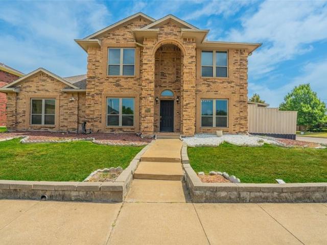6802 Silver Lake Dr, Rowlett, TX 75089