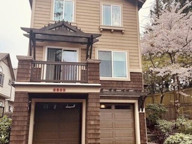 6802 th Pl NE, Redmond, WA 98052