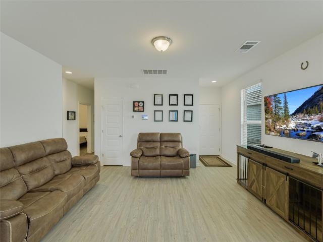 6802 Tiznow Ln